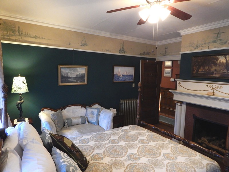 Room 15 - Baltic Room | Laurium Manor Inn